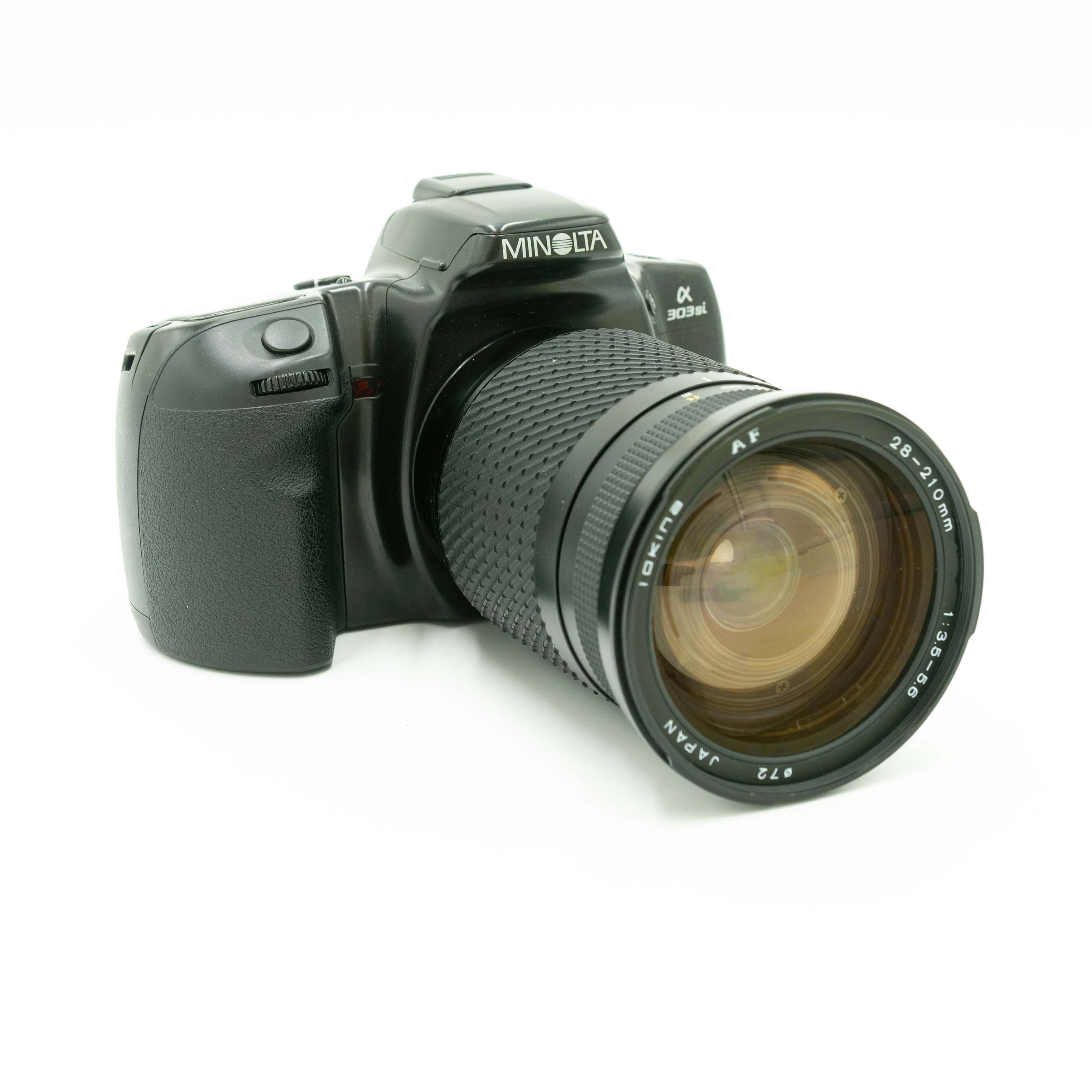 Minolta Dynax 303si + 28-210 F/3.5 – Australian Analog